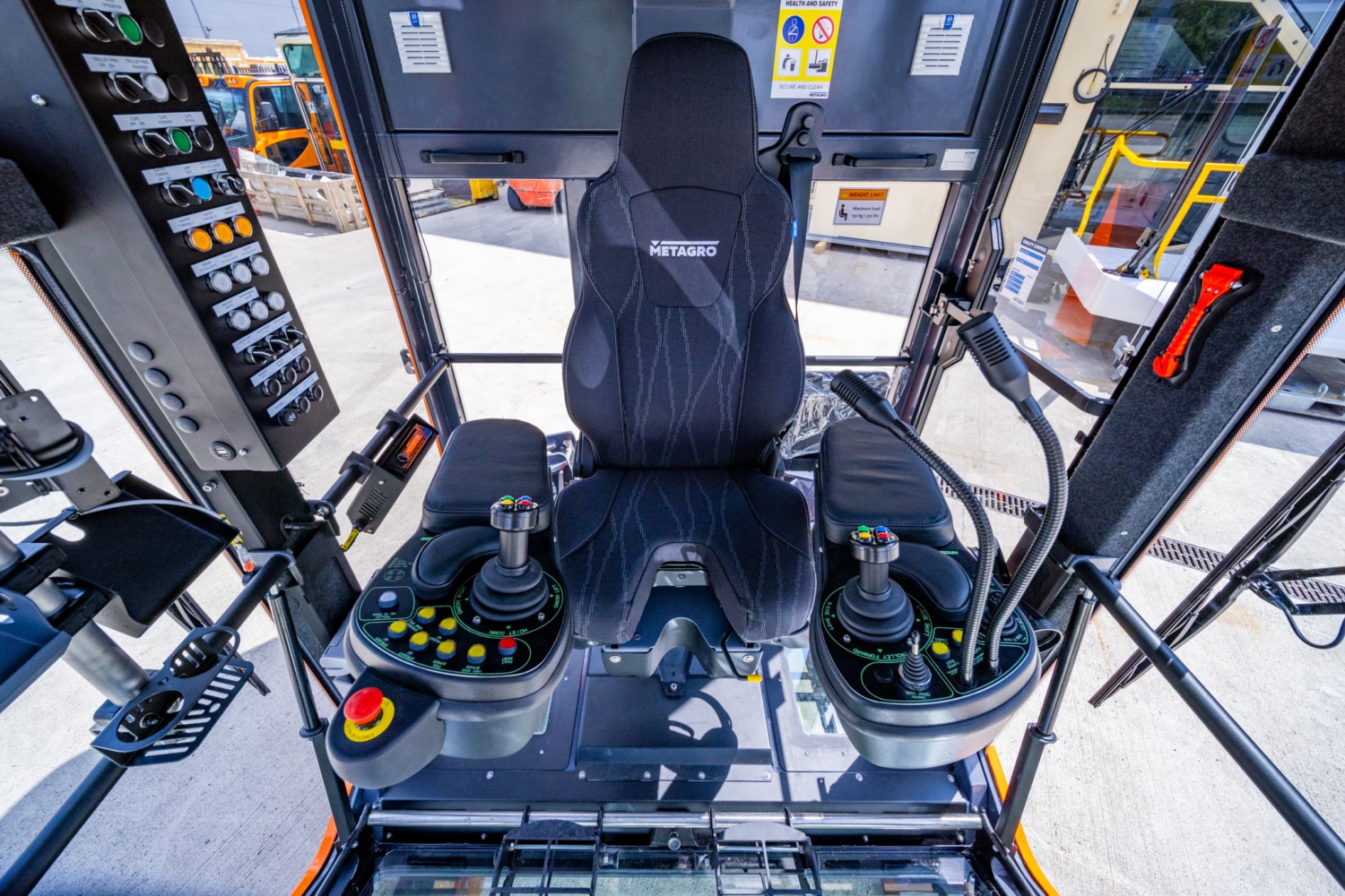 Port Crane cabins | STS, RMG and RTG cabins - - Metagro