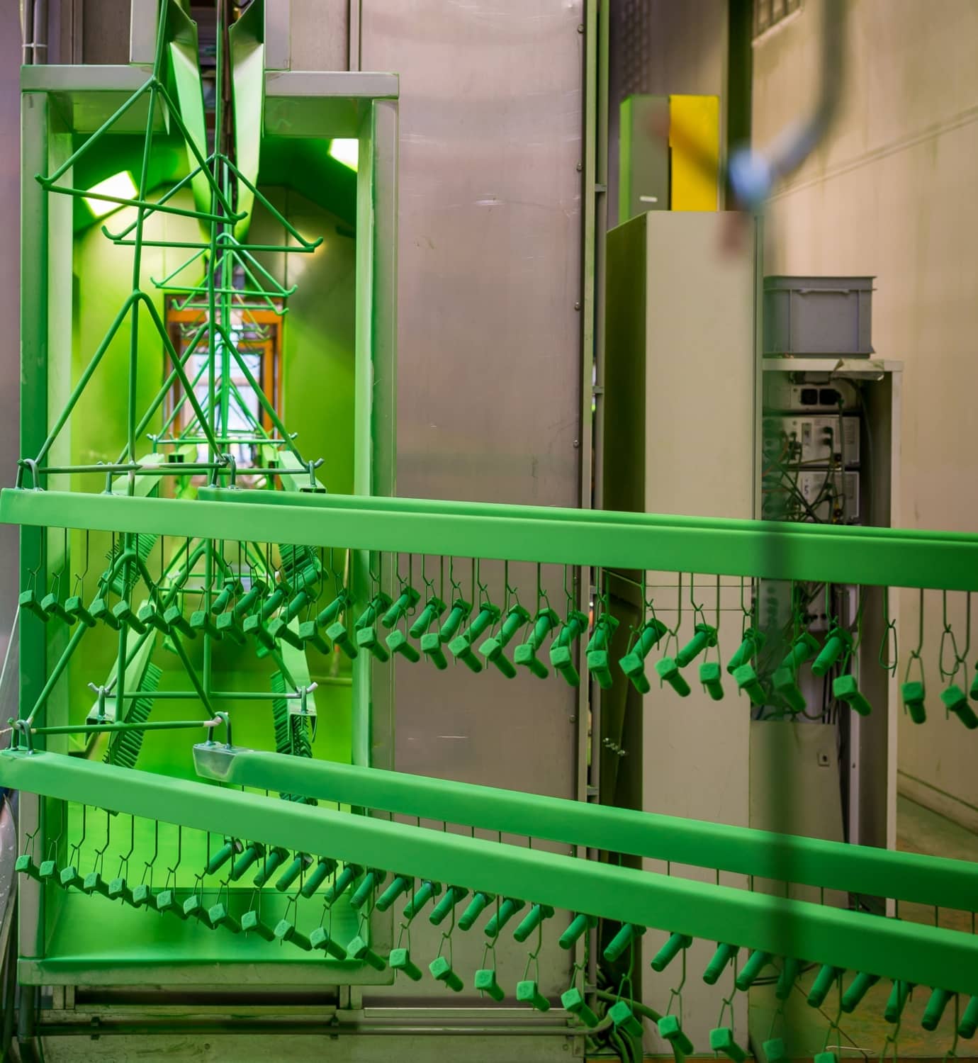 Powder Coating of small parts - Metagro