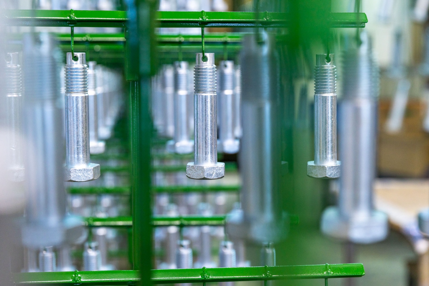 Powder Coating of small parts - Metagro