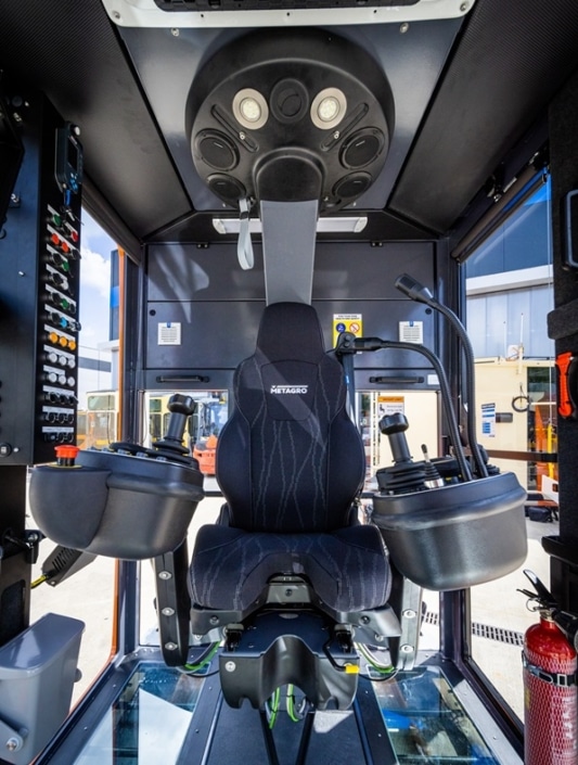 Crane operator seats | Ergonomic seats for cranes | Metagro
