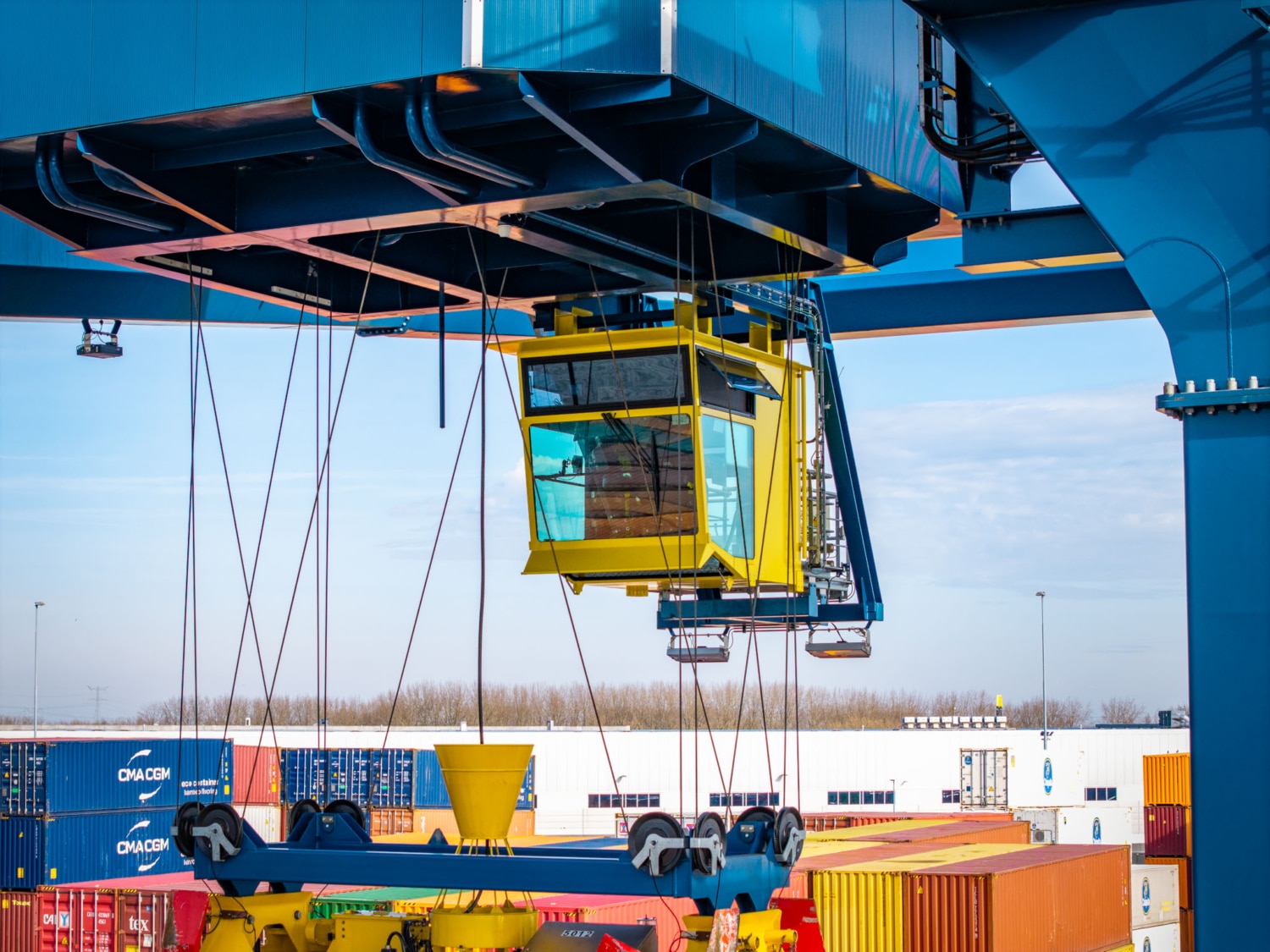 Port Crane cabins | STS, RMG and RTG cabins - - Metagro